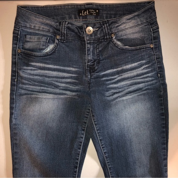 lei | Jeans | Lei Flare Leg Jeans With Buttonup Back Pockets | Poshmark